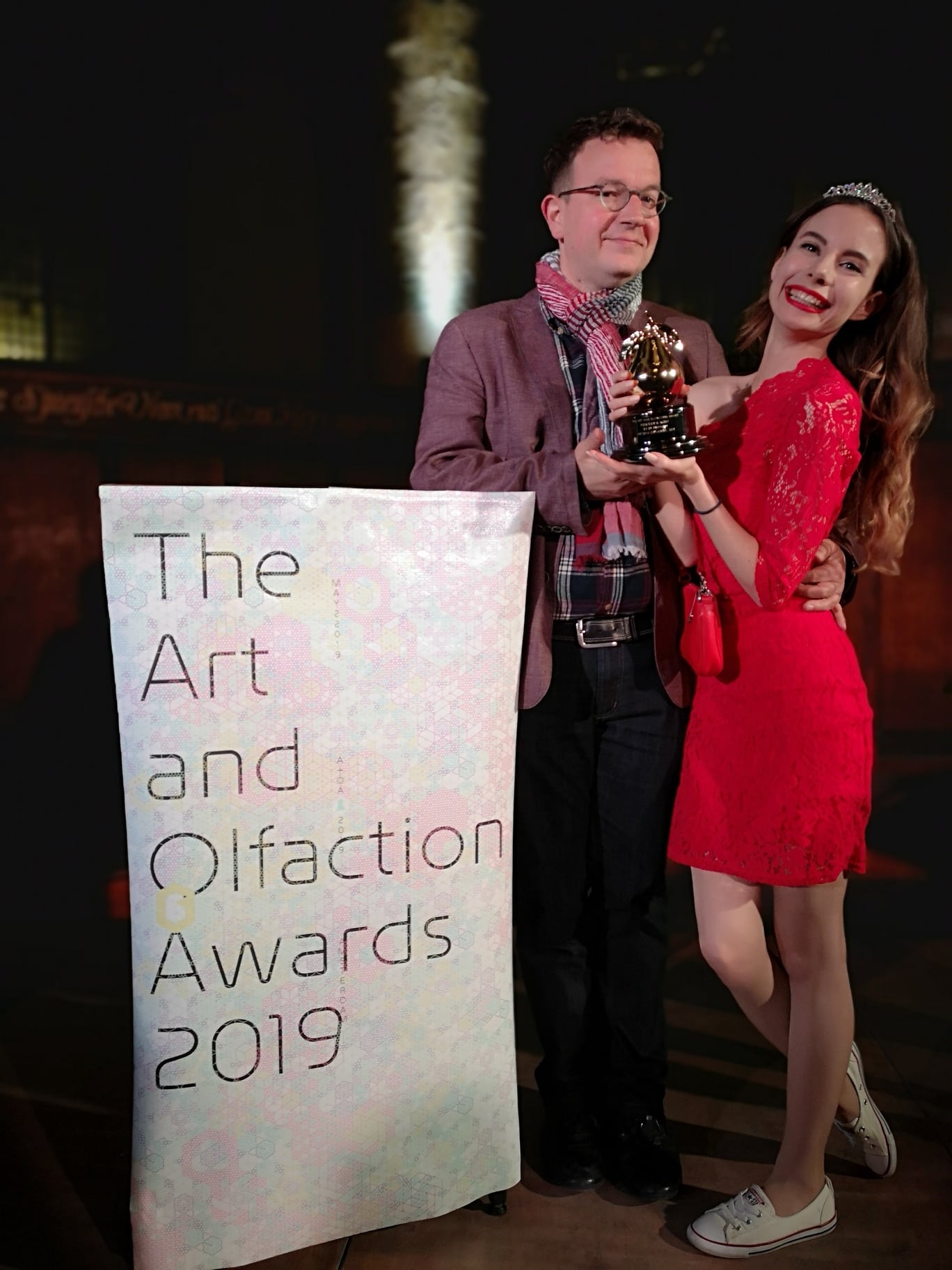 POWDER & DUST - WINNER ART & OLFACTION AWARD 2019 / WITH YANA LYSENKO ...
